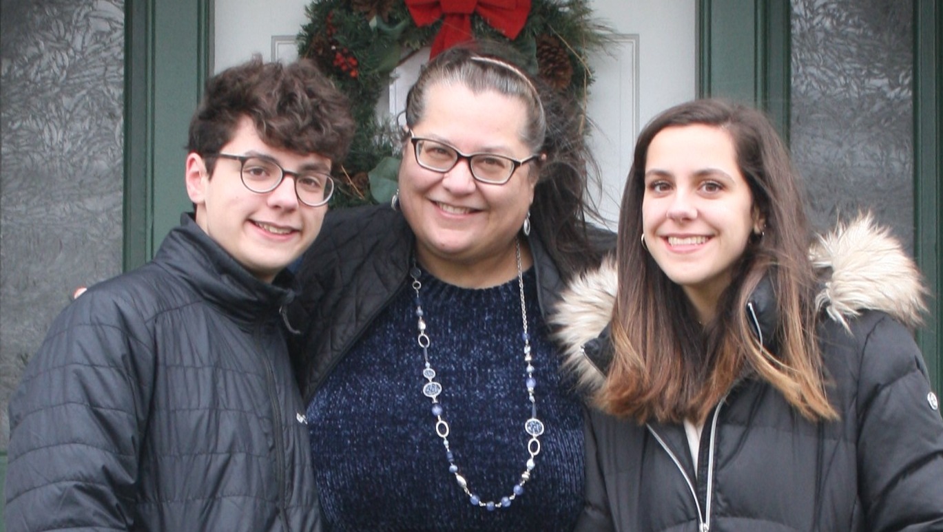 Fundraiser for Elizabeth Jones by John Graef : Lizzie & Alex support fund