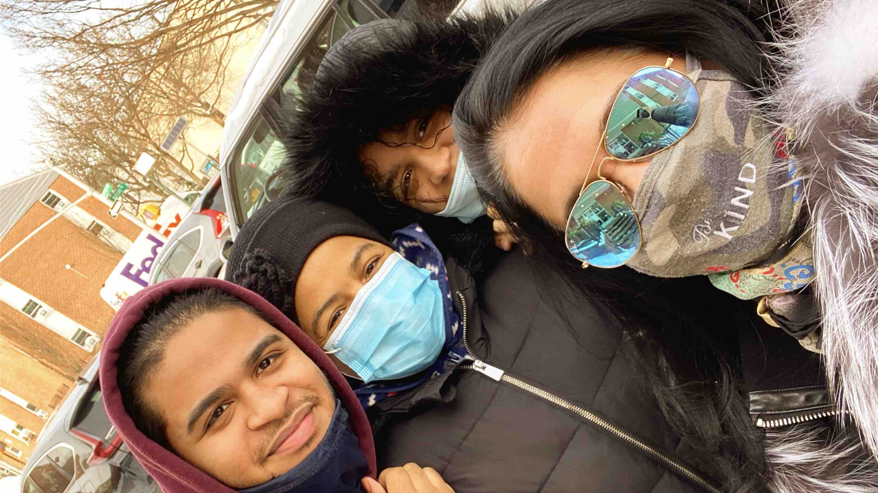 Fundraiser by Lisa Bova-Hiatt : Christmas for the Sosa Family! ️