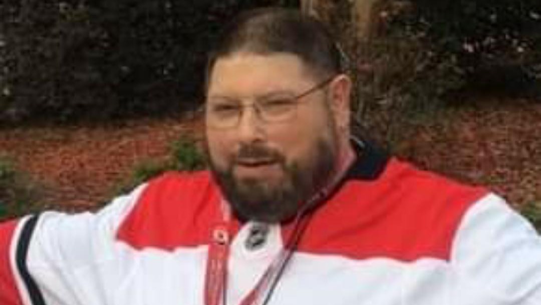 Fundraiser by Scott Oteri : To family,Friend, Brother leg was amputated