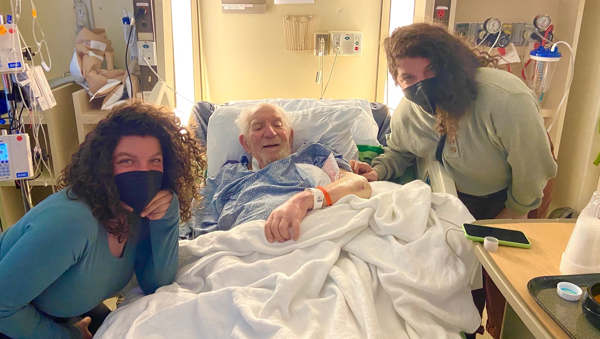 Fundraiser for Adrienne Blum by Hortencia Anaya : Ari and Dre need our help