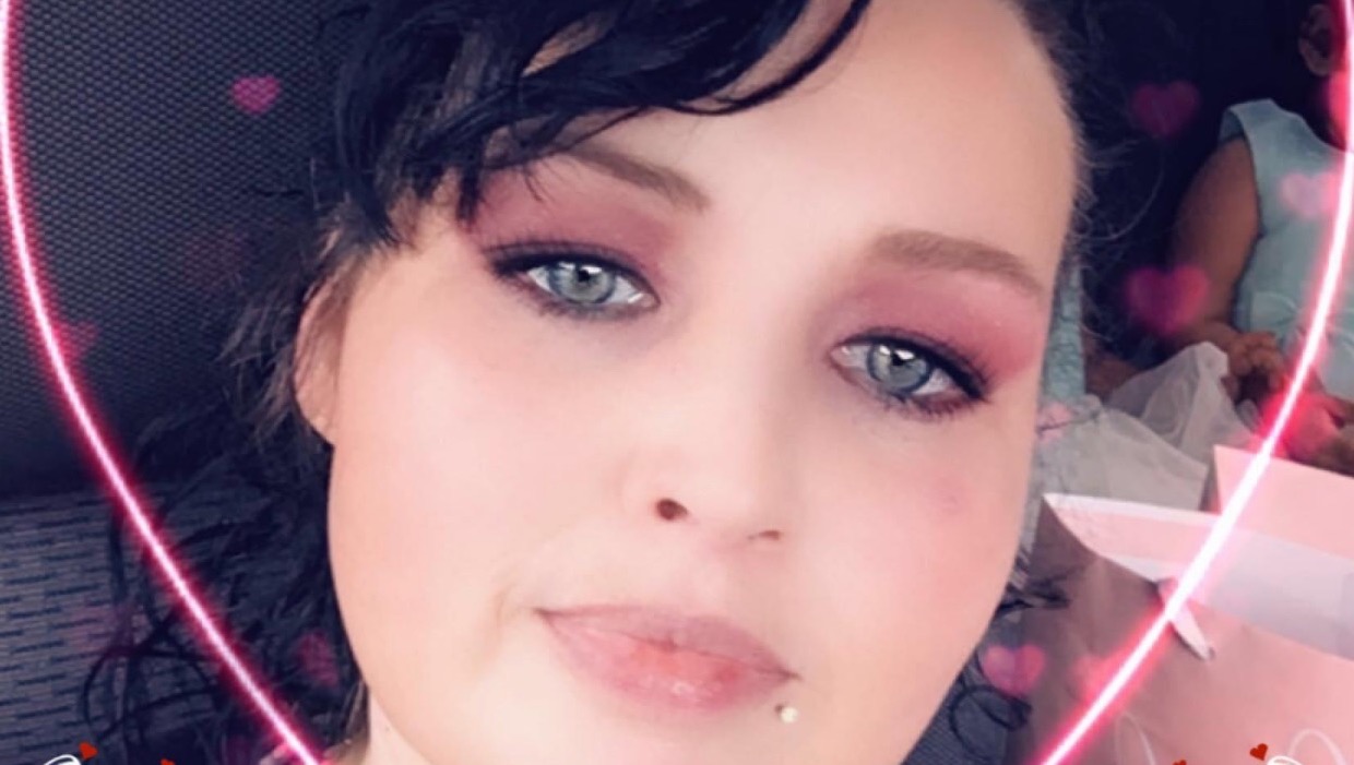 Fundraiser by Gabriella Miranda : Help lay my mom to rest