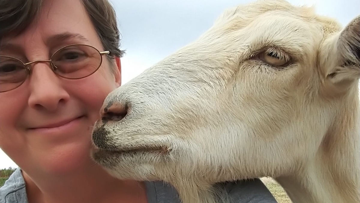 Fundraiser for Kim Roos by Gabrielle Roos : Kim Roos’ Cancer Journey