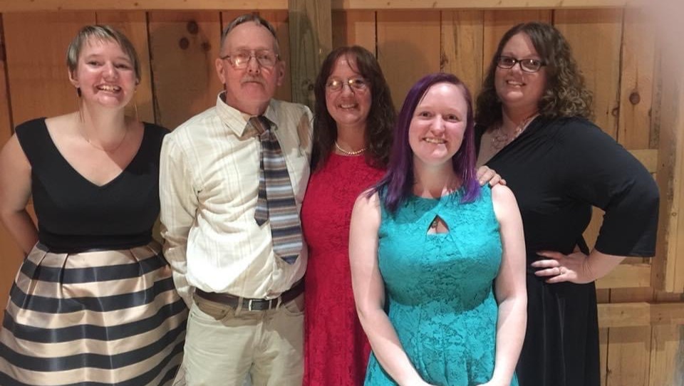 Fundraiser for Kelly Hill by Beth Royer : Medical and home repair