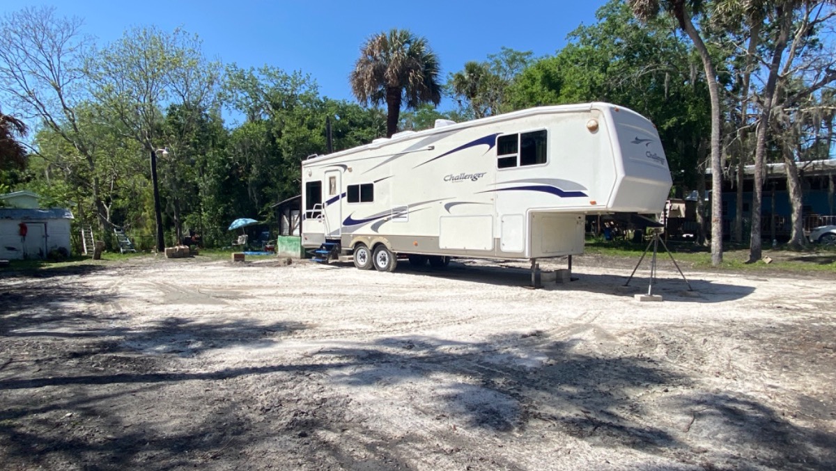 Fundraiser by Kyle Wayland : Help Leigh rebuild her home