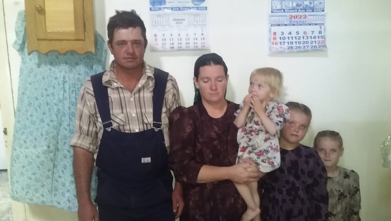 Fundraiser by Cornelius Bueckert : Help the Friesen family start a new life