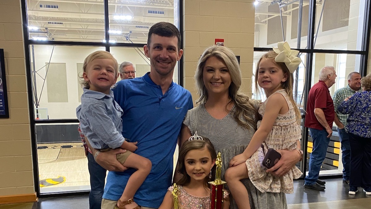 Fundraiser for Colby Stone by Cade Stone : Family of five home loss