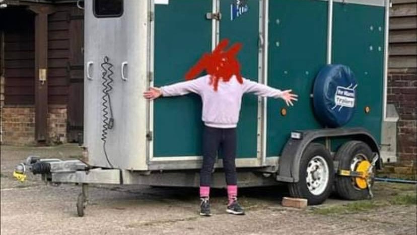 Fundraiser for Samantha Redhead by Sally Irvine : Esmee's trailer fund