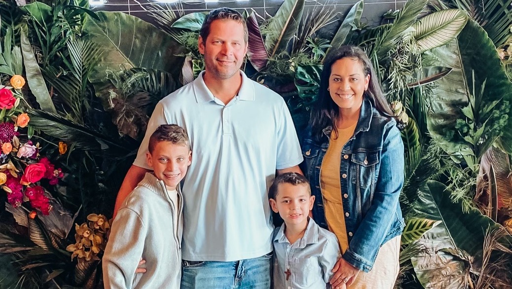 Fundraiser by The Leybas : Show your love for the Karr Family!