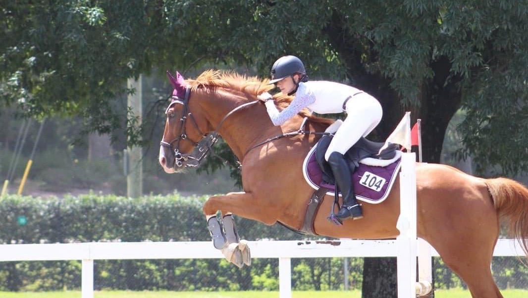 Fundraiser for Larissa Murray by Jana France : A Leg-Up for Larissa