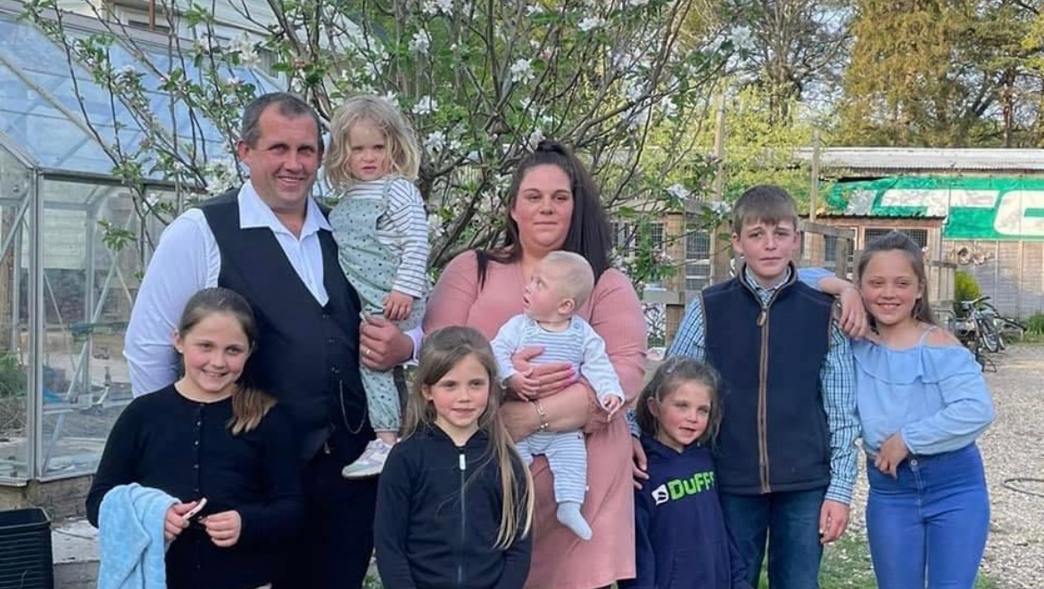 Fundraiser by Tabi Quinton : The Owton family
