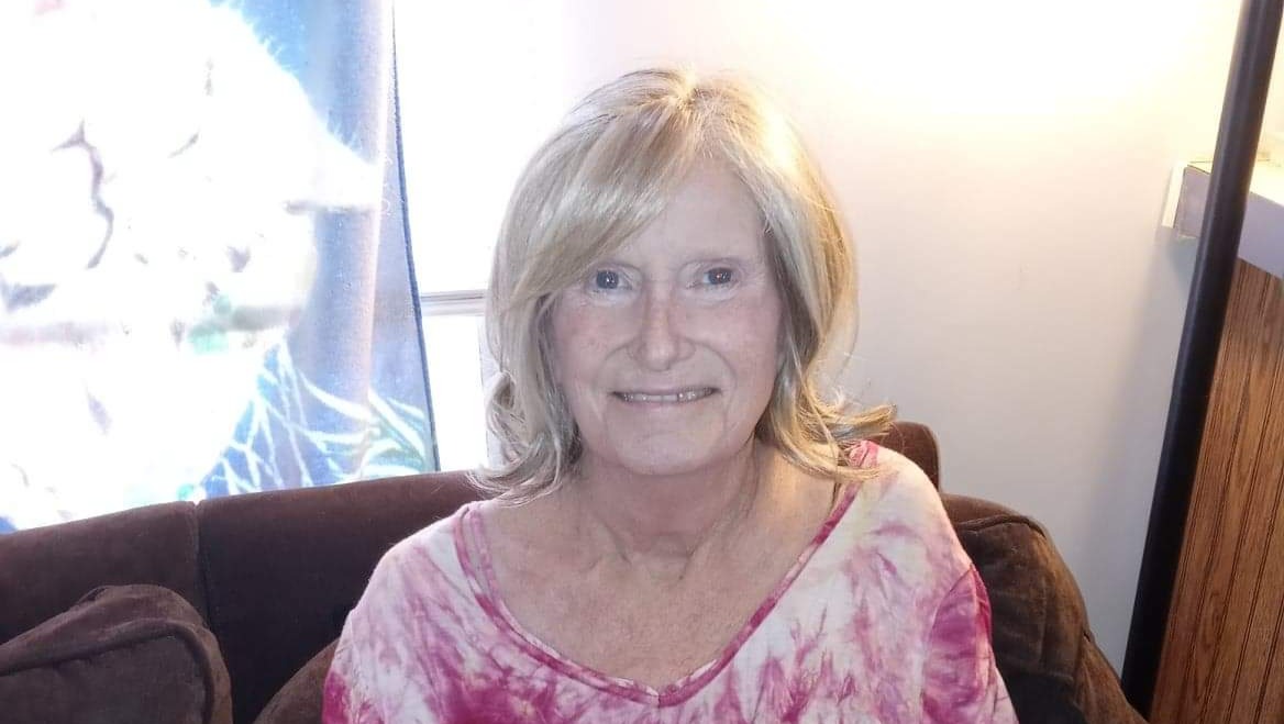 Fundraiser for Michael Lowery by Leah Bohrer : Linda's medical bills.