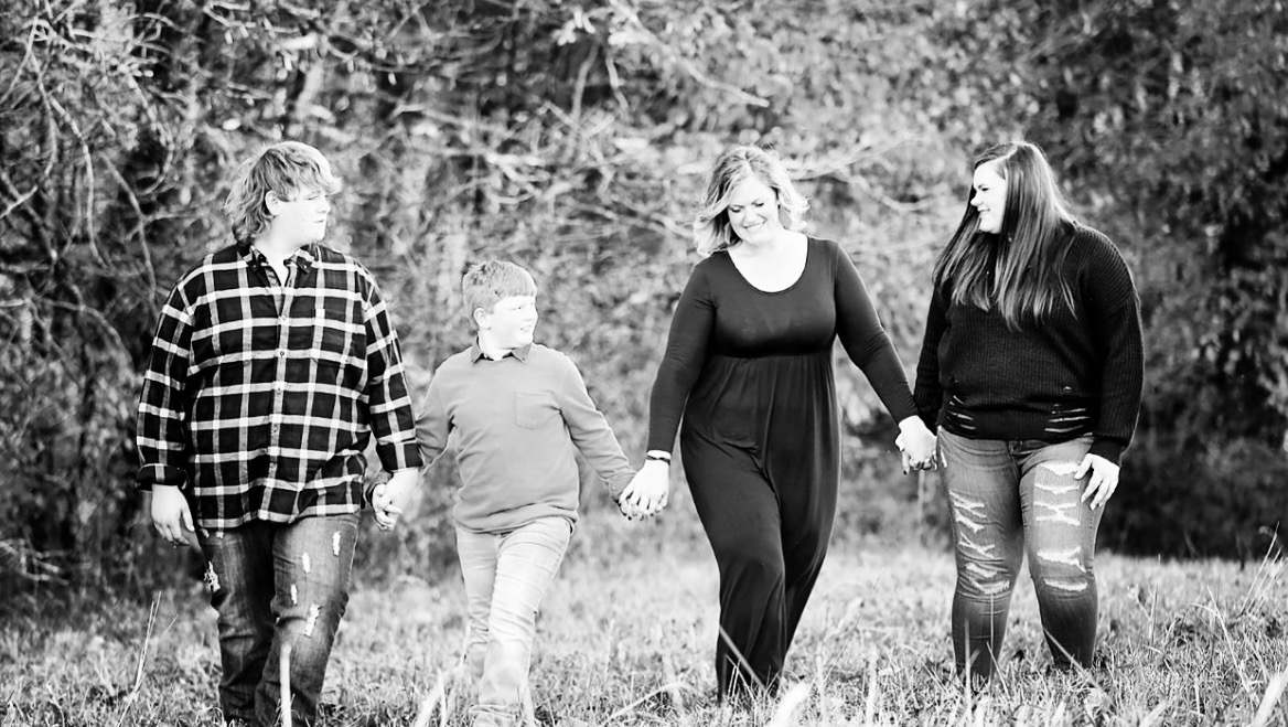 Fundraiser by Tonya Summers : Leslie & Kid's Rebuilding Life Fund