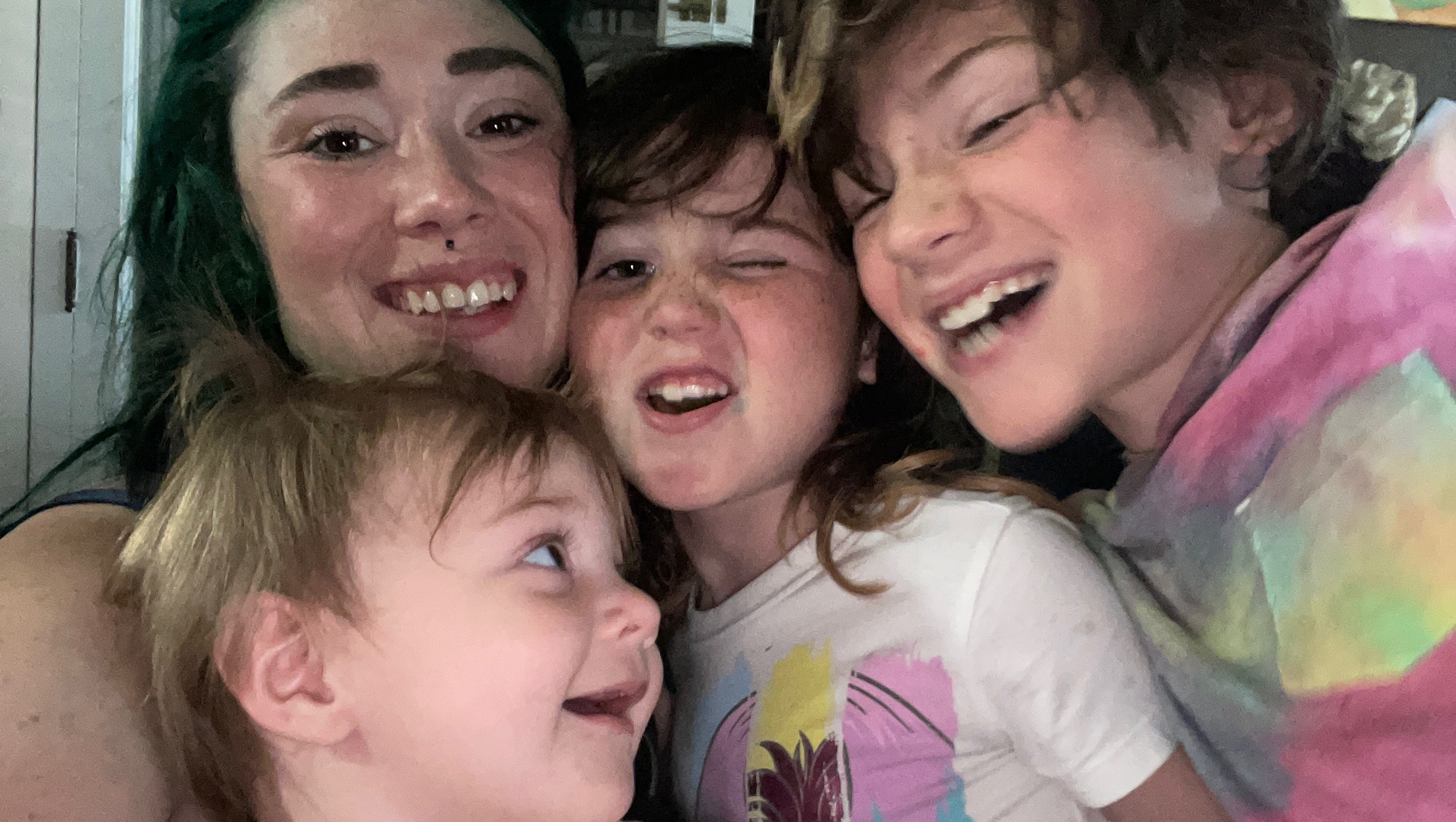 Fundraiser by Alexandra Weiser : Single mom of three while healing
