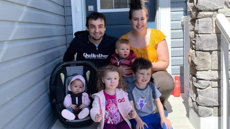 Fundraiser for Dariel MacLean by Kristen Hill : Charlie Funeral costs