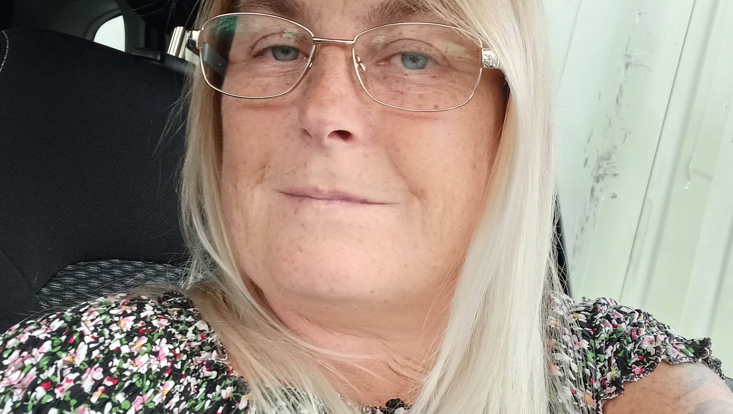 Joanne Kent's Instagram, Twitter & Facebook on IDCrawl