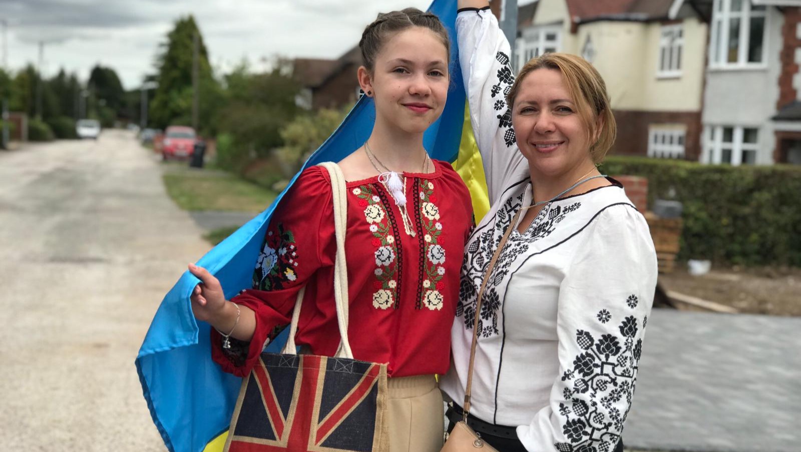 Fundraiser for Oksana Protsenko by Mark Gadsden : Help Ukrainian Refugees: Anna and Oksana