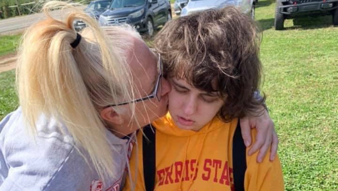 Fundraiser for Sheila Lowe by Tara Humphrey : Supporting Sheila and Kaitlyn