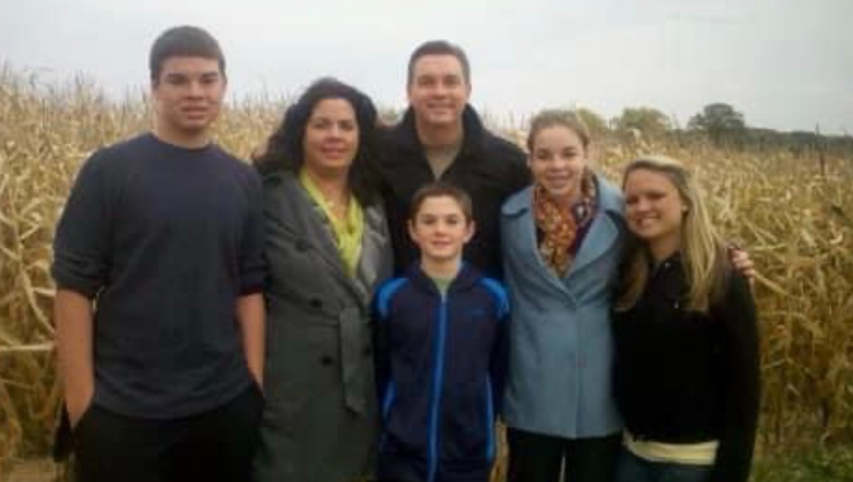 Fundraiser for Shelly Swan by Natalie Decker : For the Swan Children