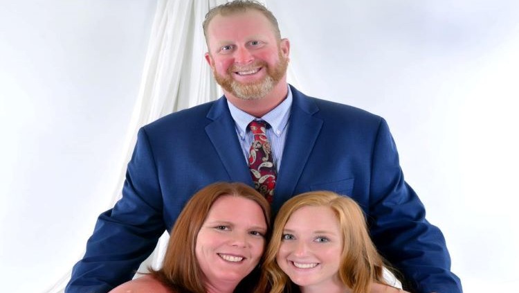 Fundraiser for Amy Pounds by Eric Faber : Amy Pounds & Family Rebuild