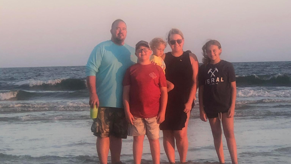 Fundraiser for April Rogge by Phillip Turner : Support the Rogge’s