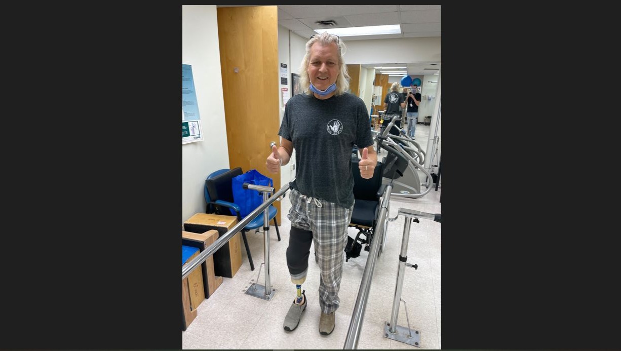 Fundraiser for Alex Evreinov by Chris Dobbin : Kick in for Alex!! Relax ...