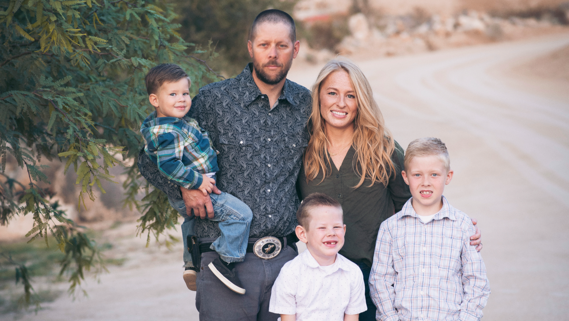 Fundraiser by Rebecca Hendrix : Hendrix Family Medical, housing and ...