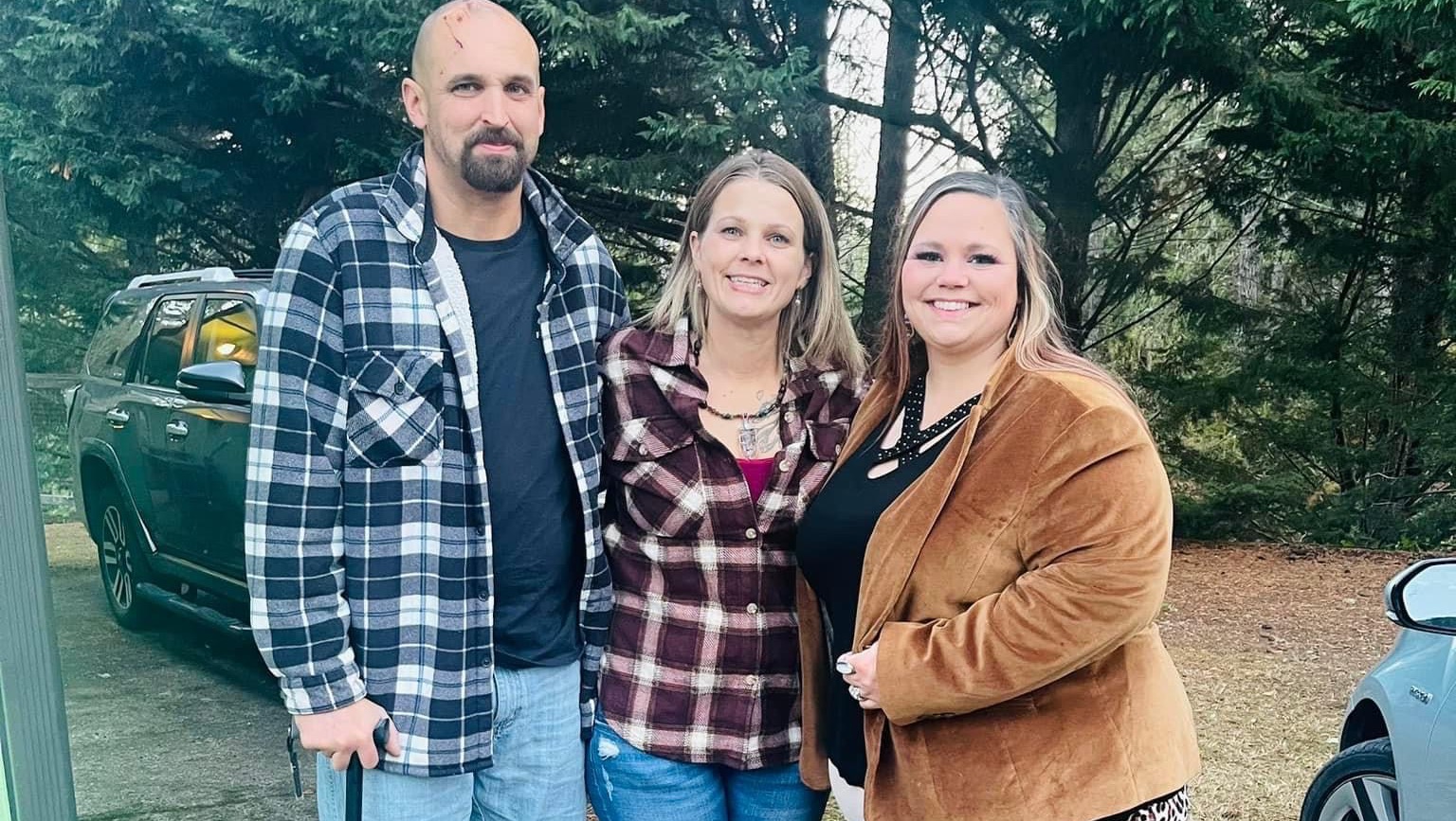 Fundraiser for John Mathis by Nichole Gauthier : John and his family