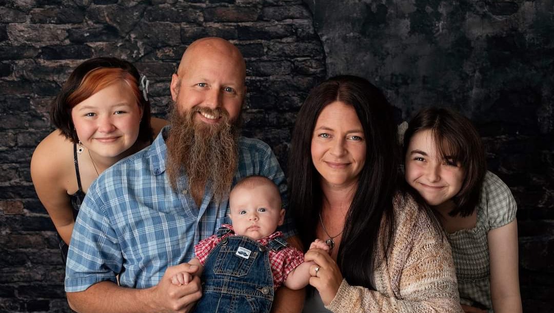 Fundraiser for Justin Bloem by Erica Cook : Help the Bloems.