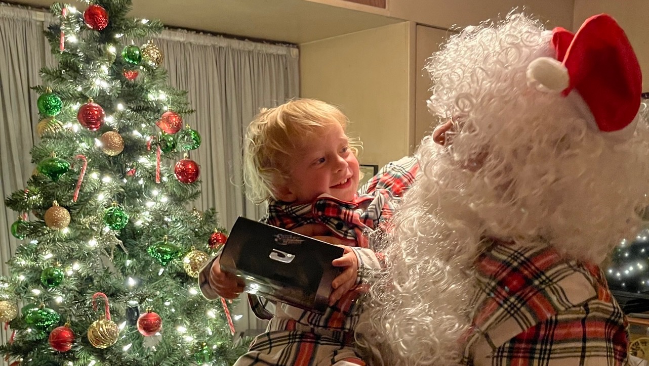 Fundraiser by Else-Marie Pedersen : Ross so he can spend Christmas with ...