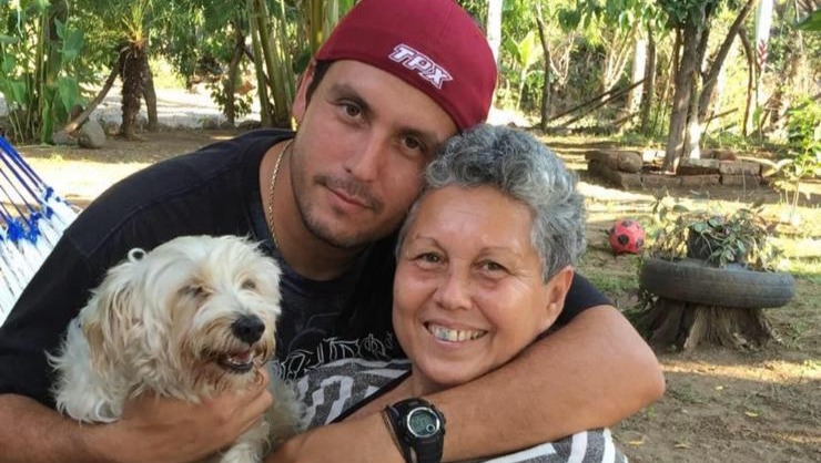 Fundraiser by Rosie Cassidy : Mario Navarro Mother's Funeral