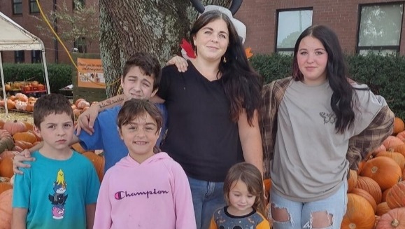 Fundraiser for Amber Whaley by Paula Fales : Amber & her children need ...