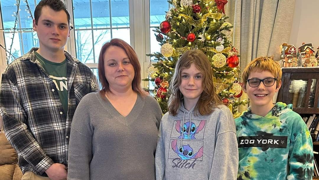 Fundraiser for Deanne Schnarr by Carol Mabey : A family rebuild their ...