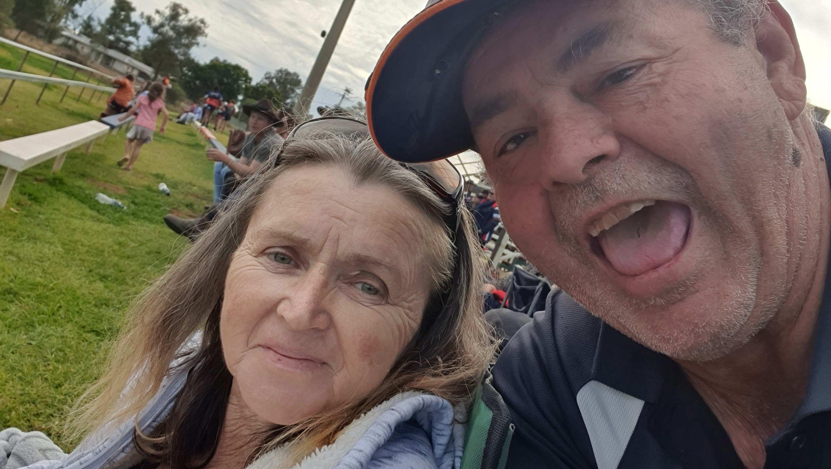 Fundraiser for Robert Cummins by Nikki Gilbert : To show our support to Robbie and Leonie Cummins