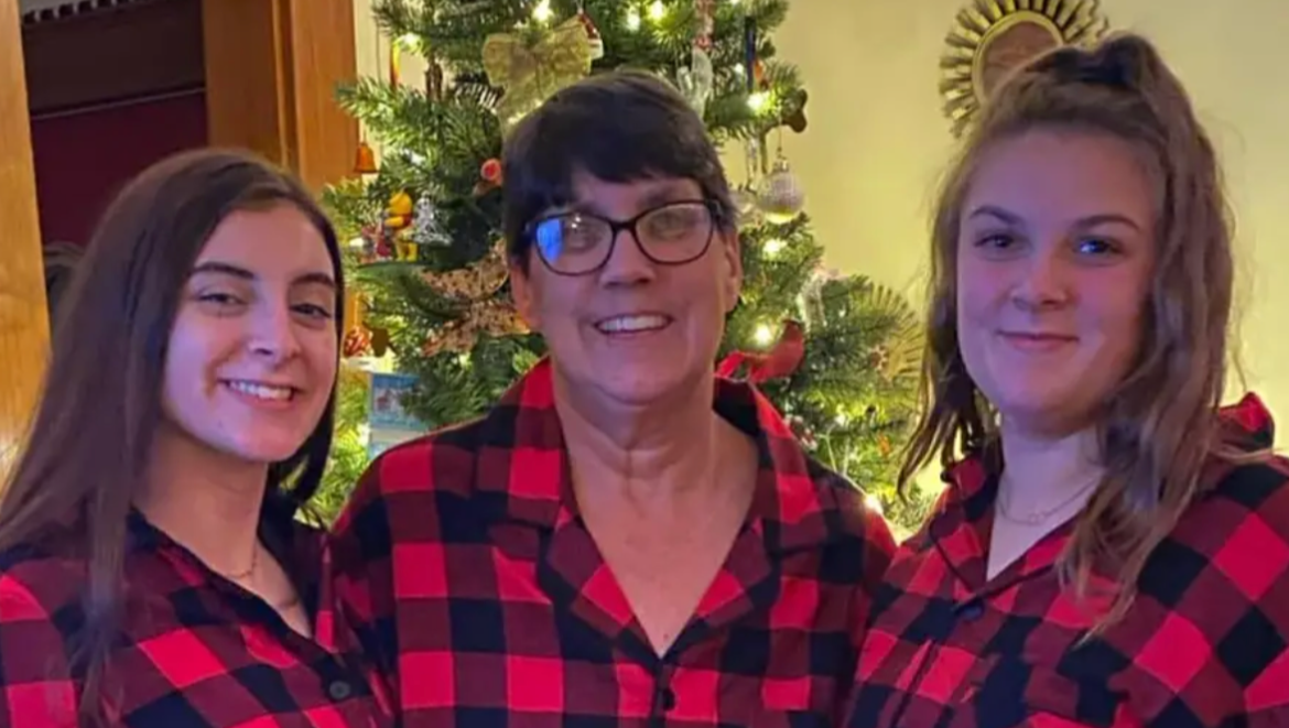 Fundraiser by Jessica Burke : Karen, Katie and Kelly Farber with expenses