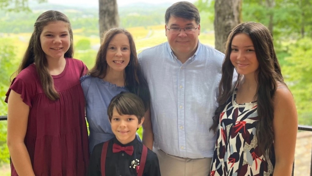 Fundraiser by JJ Weeks : Bata Family support