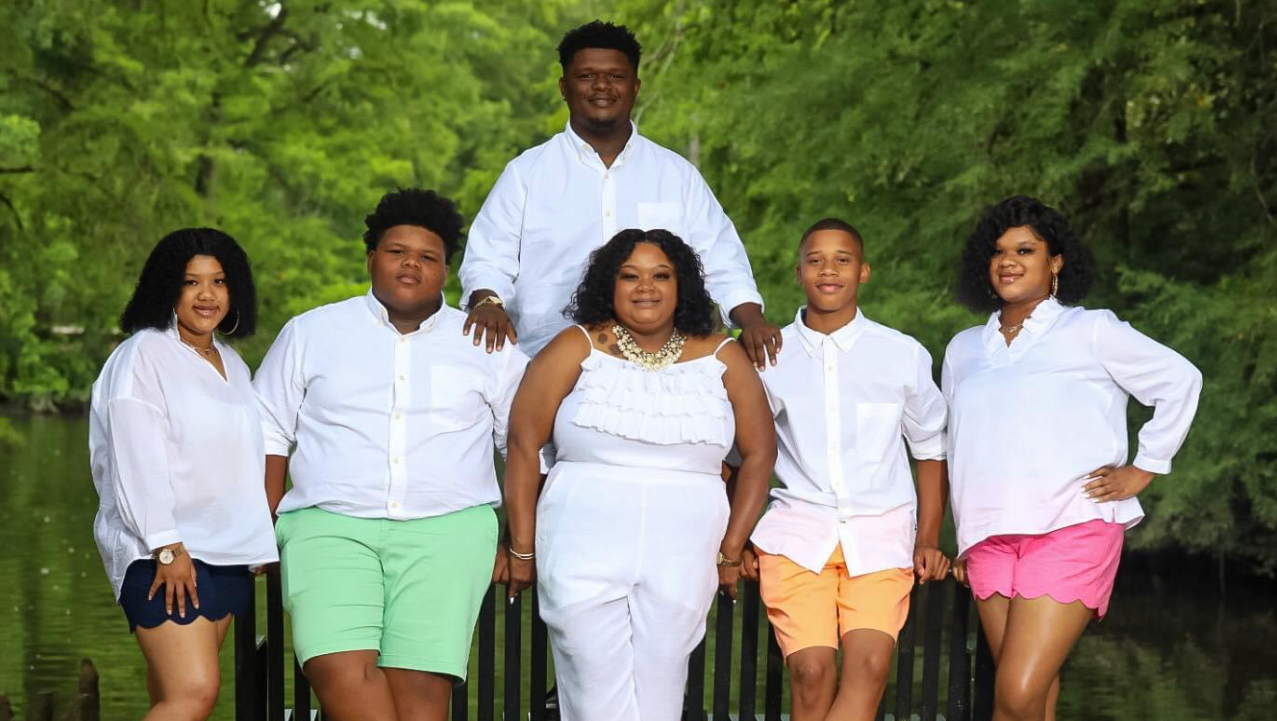 Fundraiser for Chinetta Robinson by Queenetta Johnson : Family in Need!!!