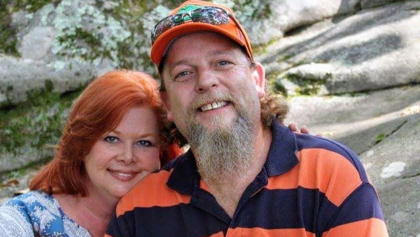 Fundraiser for Debbie Thomas by Mary Dube : Funeral and Medical costs