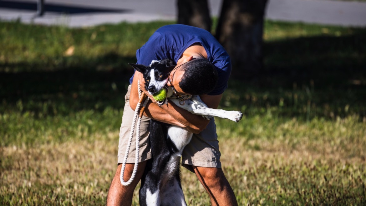 Fundraiser for Julio Roa by Nicole Ayers : Dying mother- goodbye visit