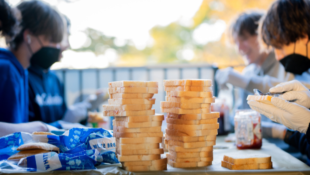 Fundraiser for Mohit Vaswani by Ayaan Vaswani : Lunch Bag Initiative - meals for the homeless