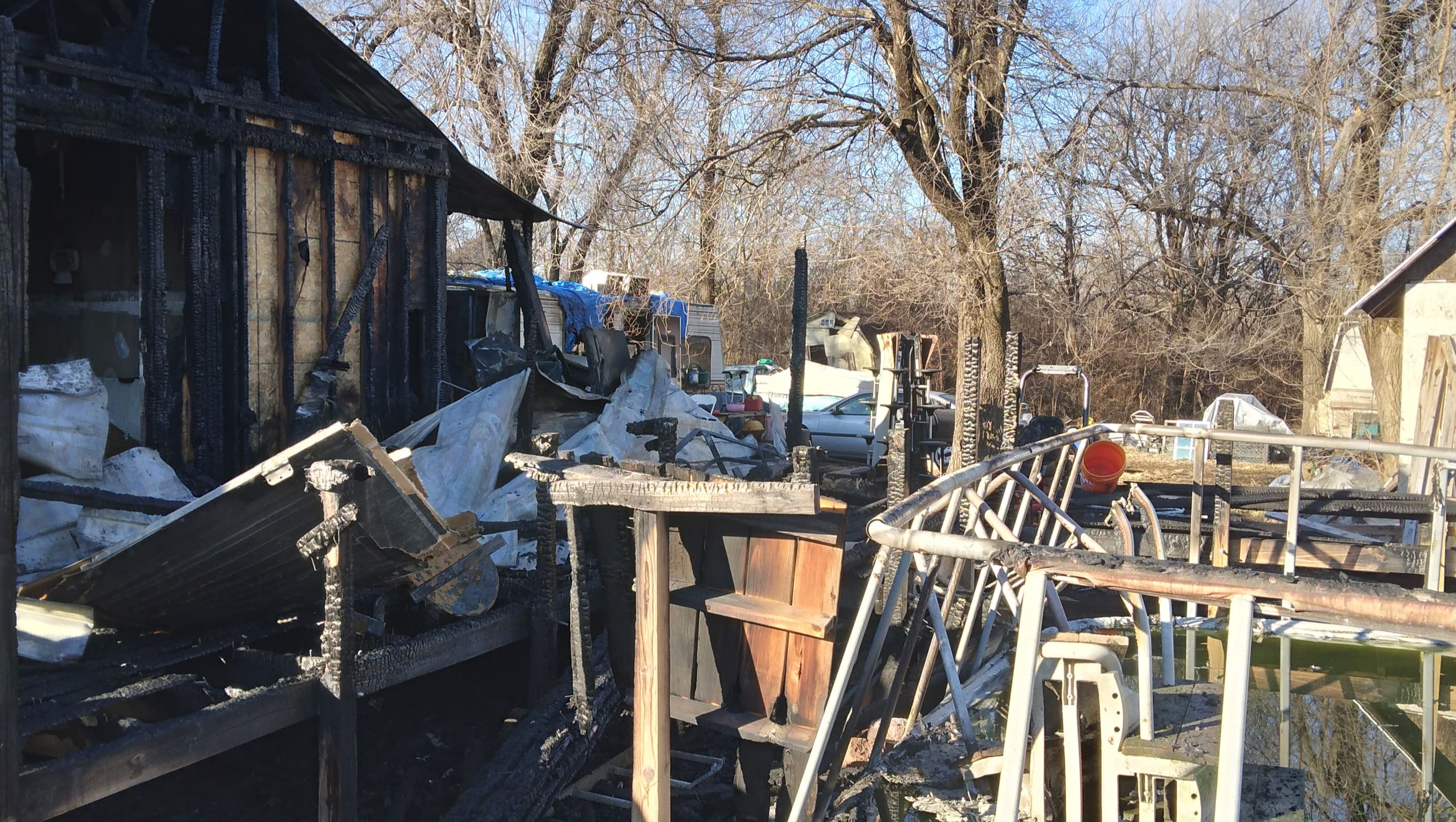 Fundraiser for Lori Thomas by Tamara Pearsall : House fire now homeless