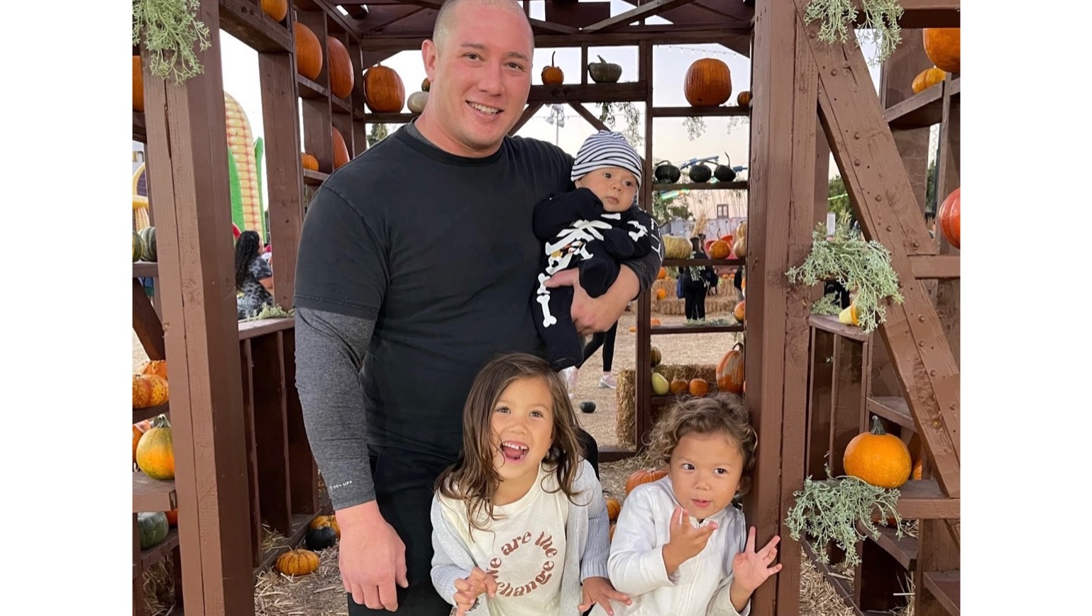 Fundraiser by Crystal De Luna : The Swain Family