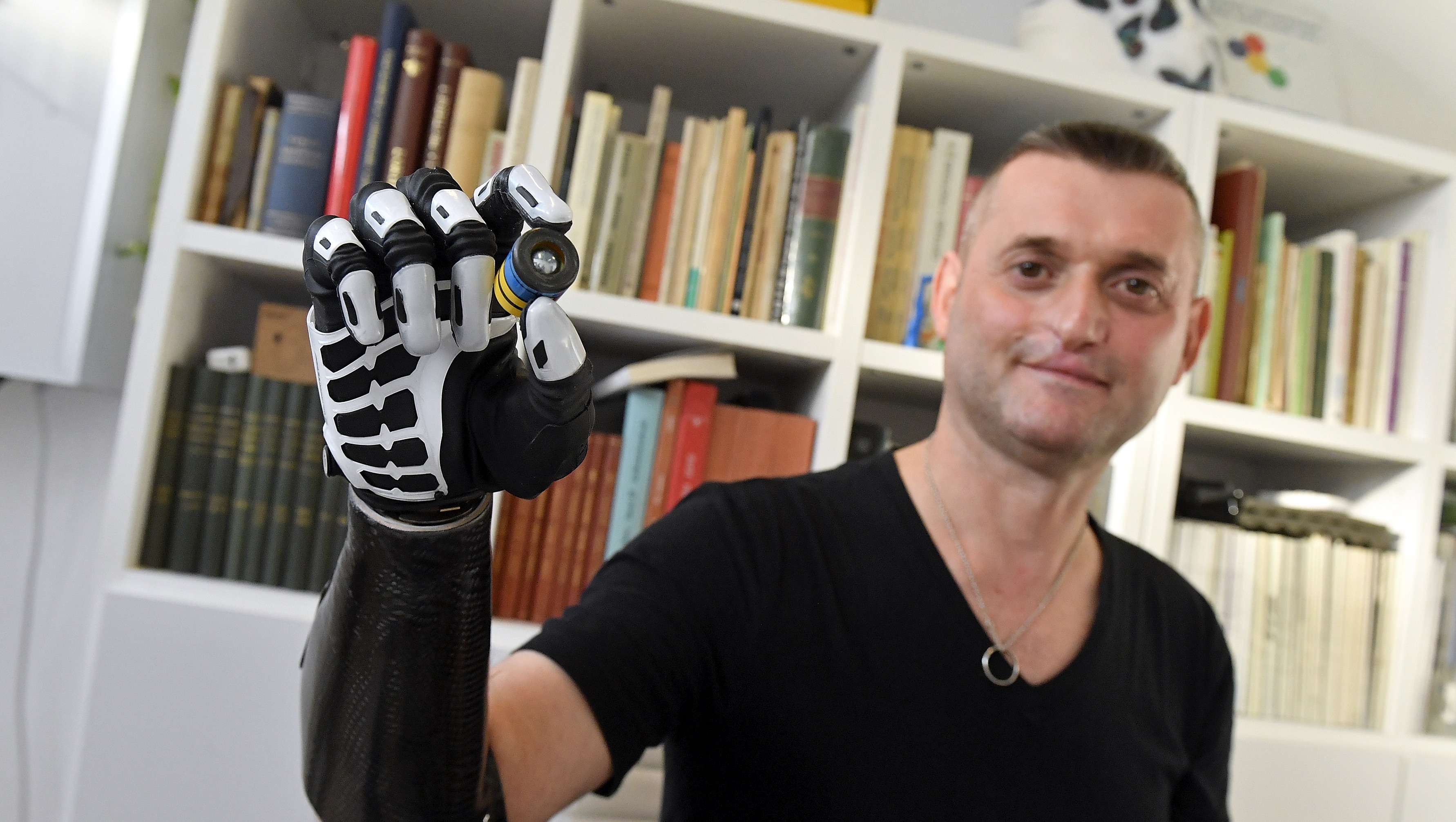 Fundraiser by Fabio Carlesso : Due mani Bioniche per Fabio Carlesso