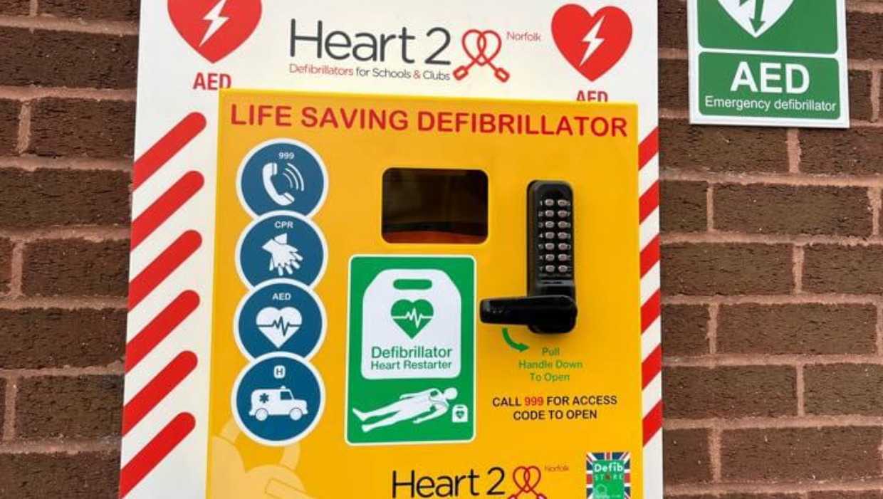 Fundraiser by Helen Dearden : The Bluebell estate needs a defibrillator.
