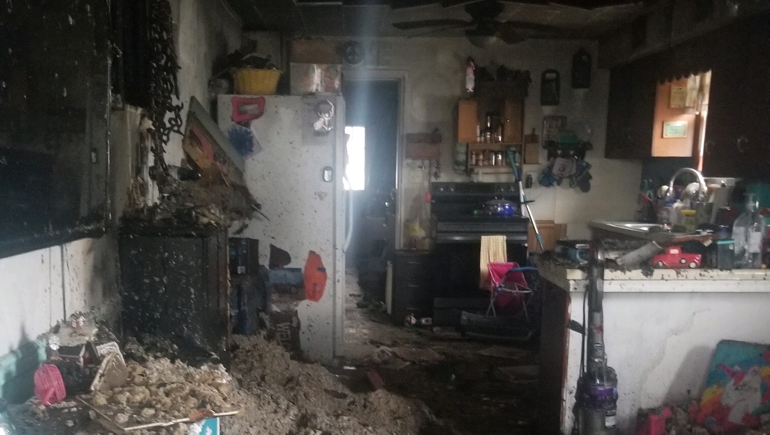 Fundraiser for Annette Hoppe by Taylor Beasley : Nicki and family house ...