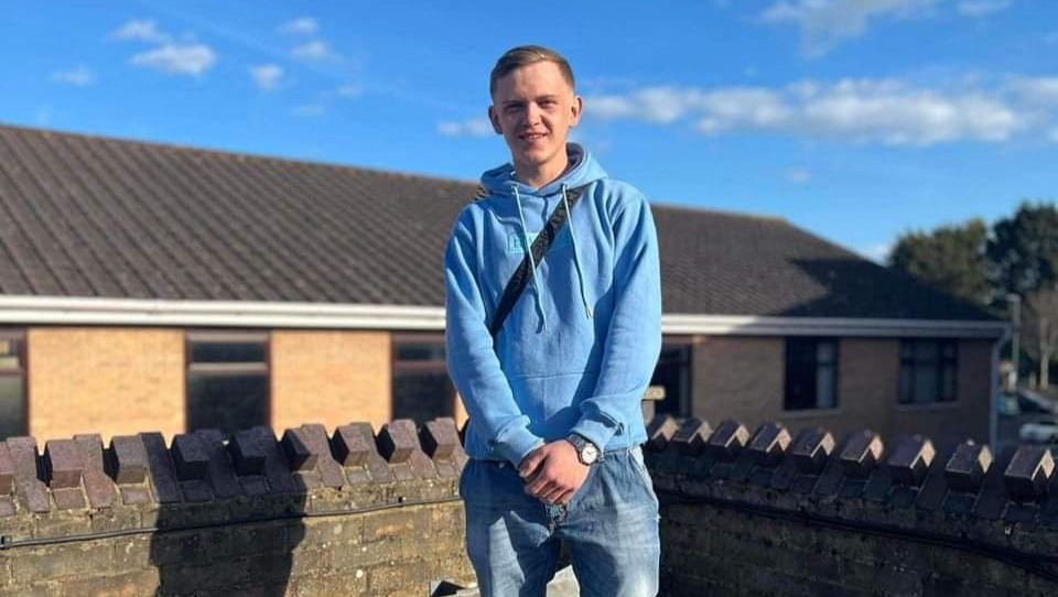 Fundraiser for Joanne Alford by Aston-martin Radley : Jack Roger's funeral