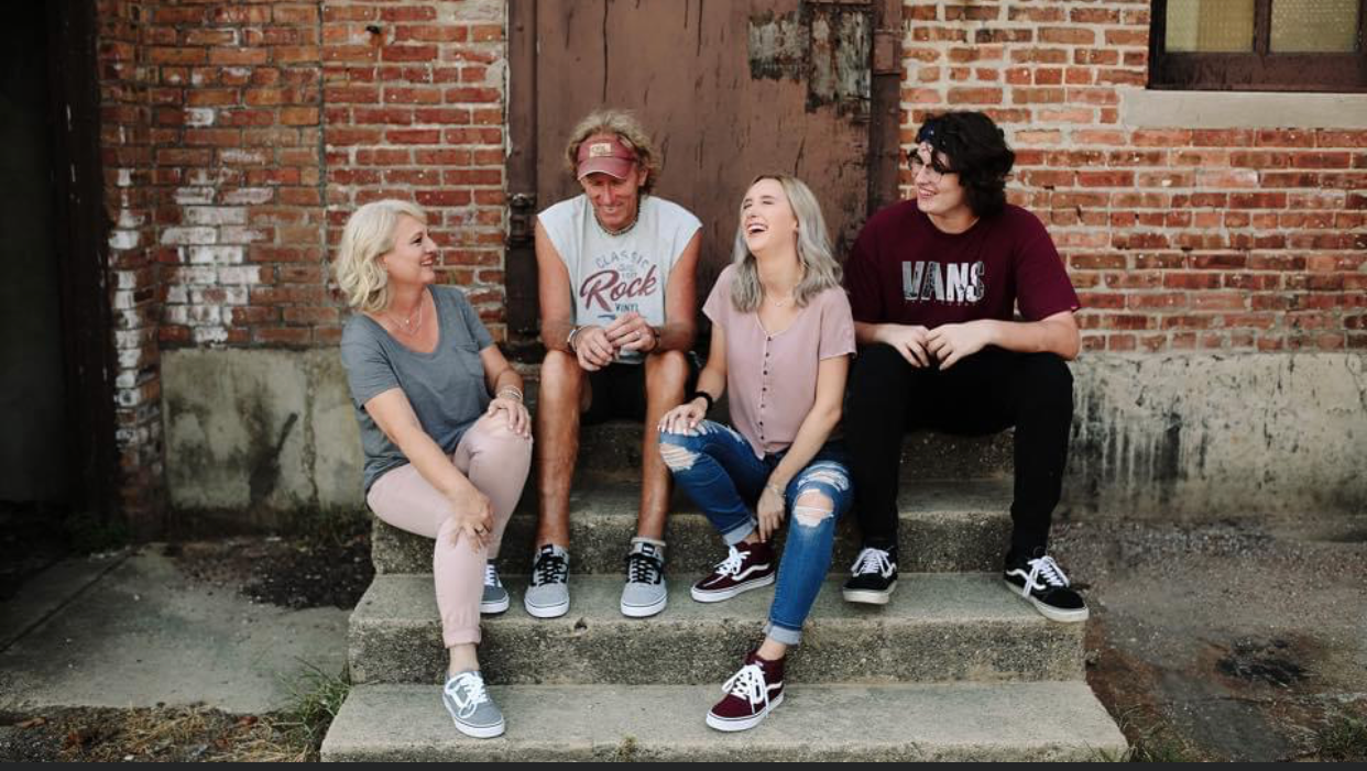 Fundraiser for Kelly Knecht by Brittnay Baron : Support for the Knecht ...