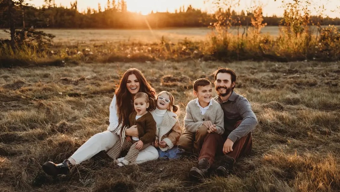 Fundraiser for Bethany Earl by Jordan Cahoon : Bethany Earl and Family ...