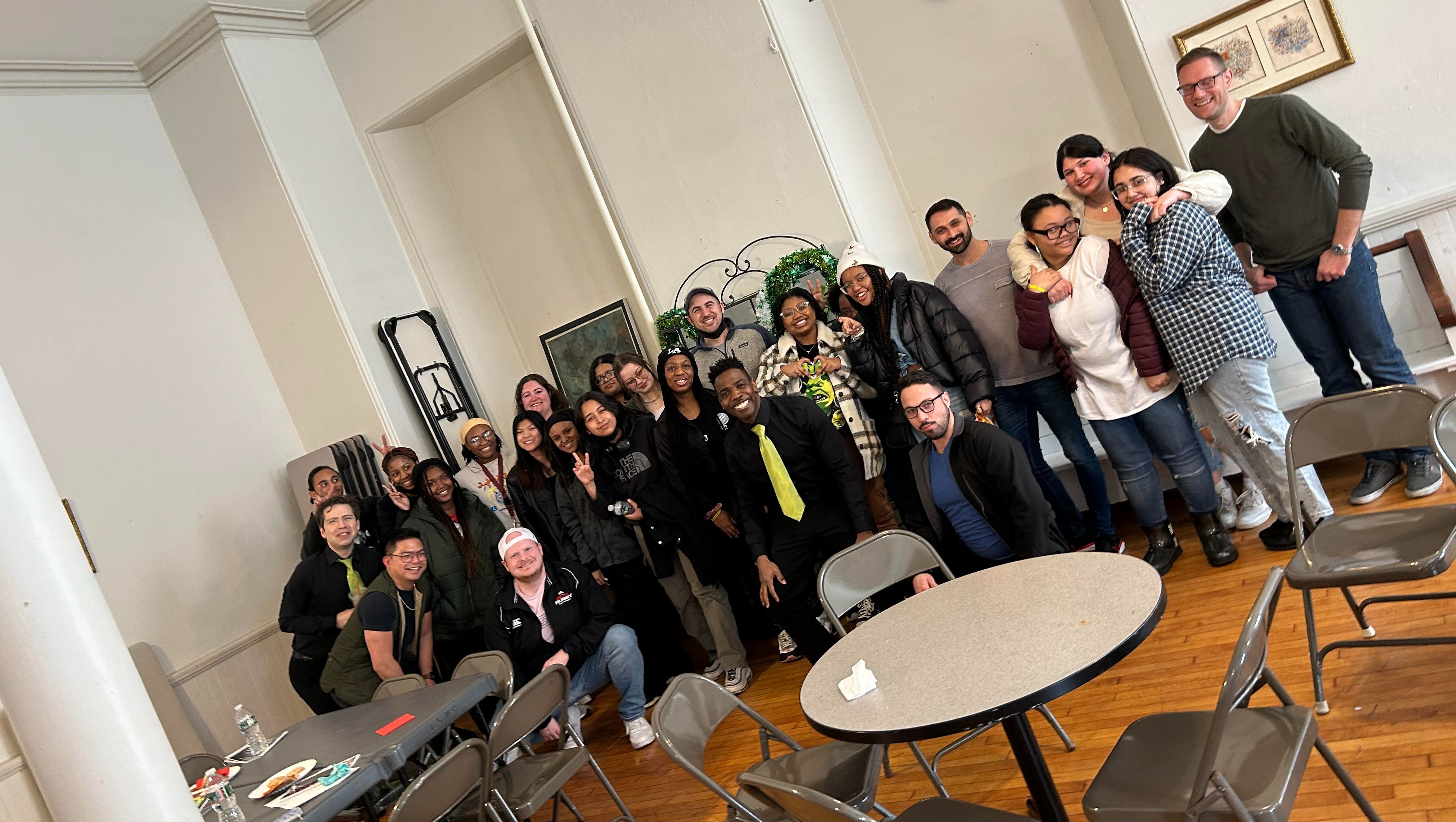 Recaudación de fondos de Delaney Regan: Ms. Regan's Student Trip to ...