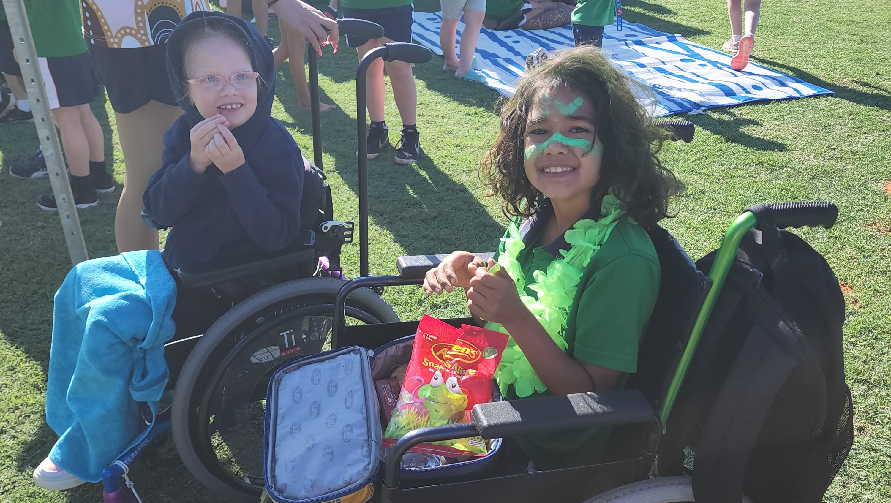 Fundraiser by Sarah Thomason : DJ and Sarah's Greatest Shave