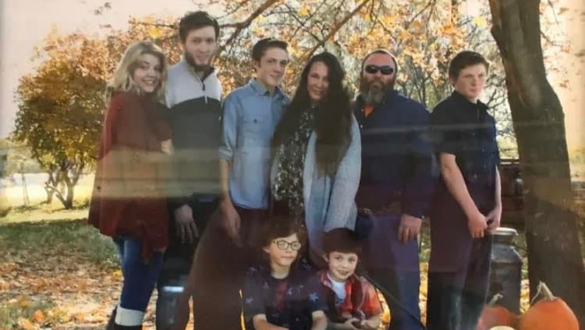 Fundraiser for Jami Close by Sierra Mathis : In Loving Memory of Ed Close